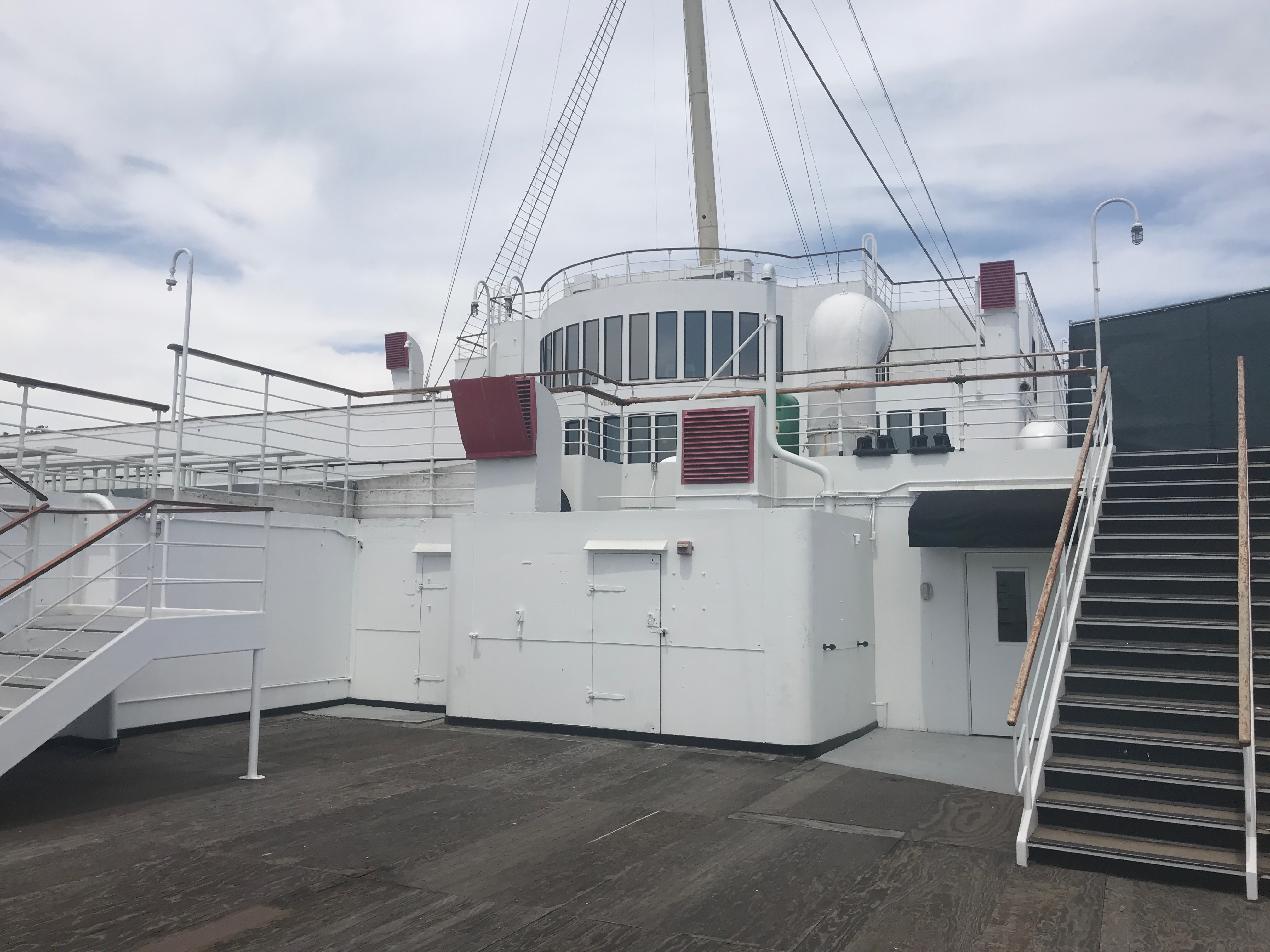 The Queen Mary - Photo Tour of Open Decks | Scott's Cruises